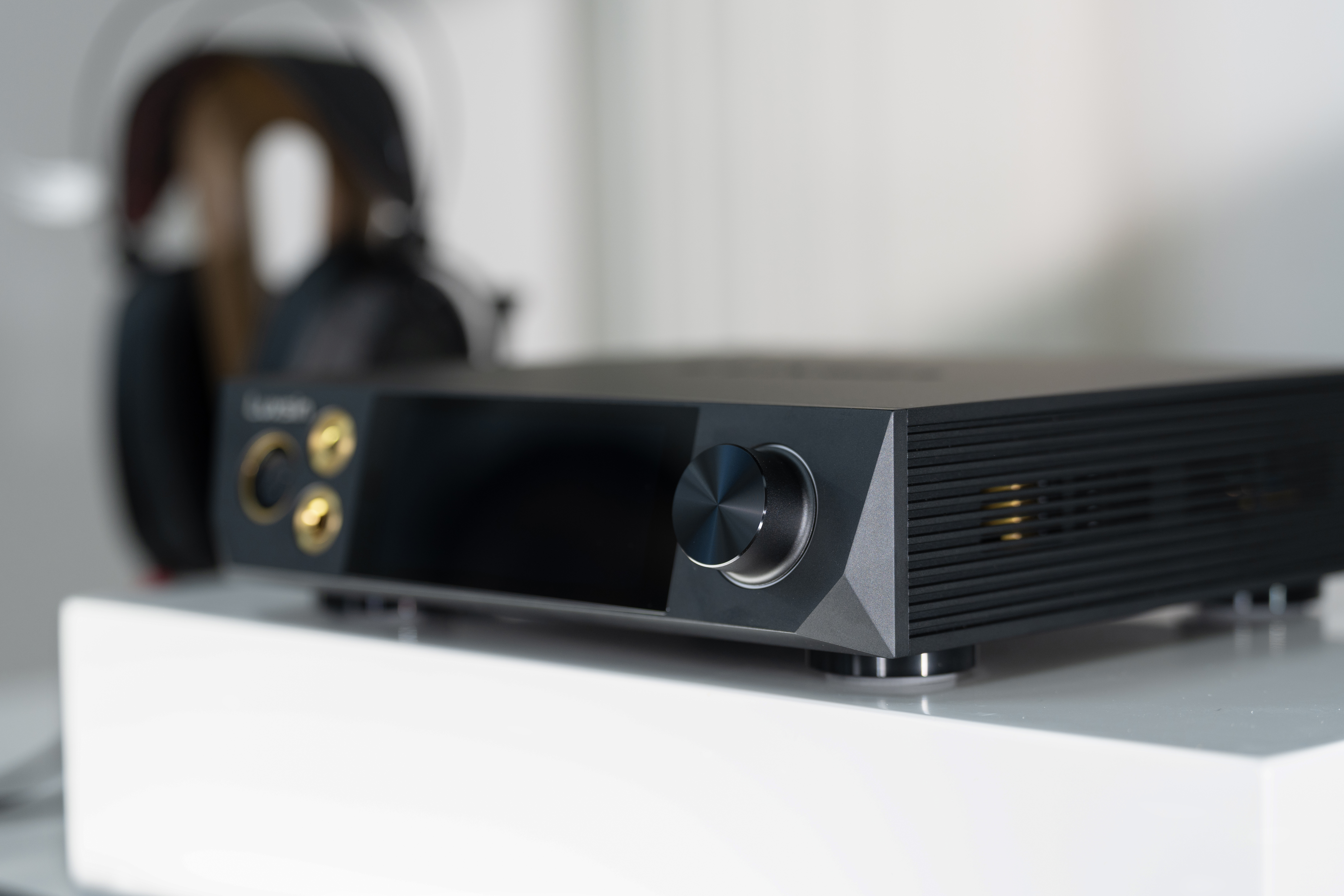 Luxsin Expands Desktop HiFi Line with New X8 Intelligent DAC ...